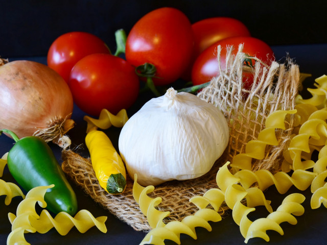 Pasta mit Ofengemüse: Rezept für das ganze Jahr | Utopias Rezeptwelt